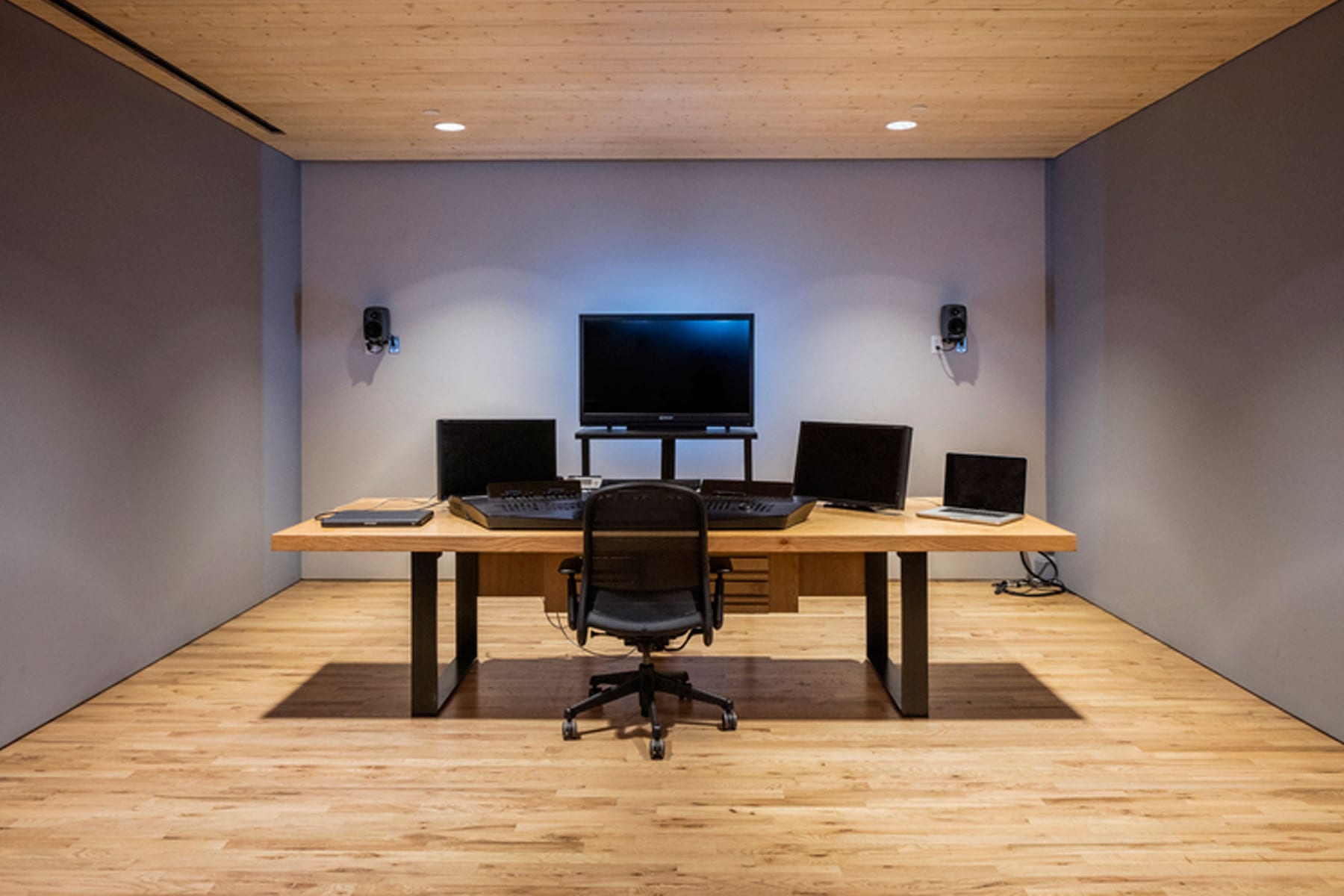 Custom Made Solid Wood Luxury Desks Brooklyn NYC SENTIENT 